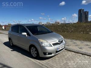 Grey Toyota Corolla Verso 2009 in Riga, with an engine capacity of 2.20 L and mileage of 436 thousand km for 2200 €, photo  on AUTOMOTO.COM.LV