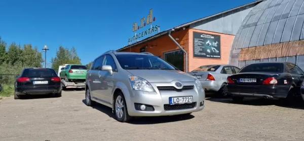 Grey Toyota Corolla Verso 2009 in Valmiera, with an engine capacity of 2.20 L and mileage of 308 thousand km for 3100 €, photo 1 on AUTOMOTO.COM.LV