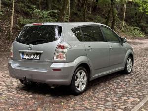 Grey Toyota Corolla Verso 2009 in Vilnius, with an engine capacity of 2.23 L and mileage of 287 thousand km for 3500 €, photo 5 on AUTOMOTO.COM.LV
