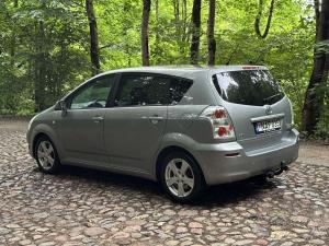 Grey Toyota Corolla Verso 2009 in Vilnius, with an engine capacity of 2.23 L and mileage of 287 thousand km for 3500 €, photo 6 on AUTOMOTO.COM.LV