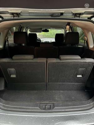 Grey Toyota Corolla Verso 2009 in Vilnius, with an engine capacity of 2.23 L and mileage of 287 thousand km for 3500 €, photo 16 on AUTOMOTO.COM.LV