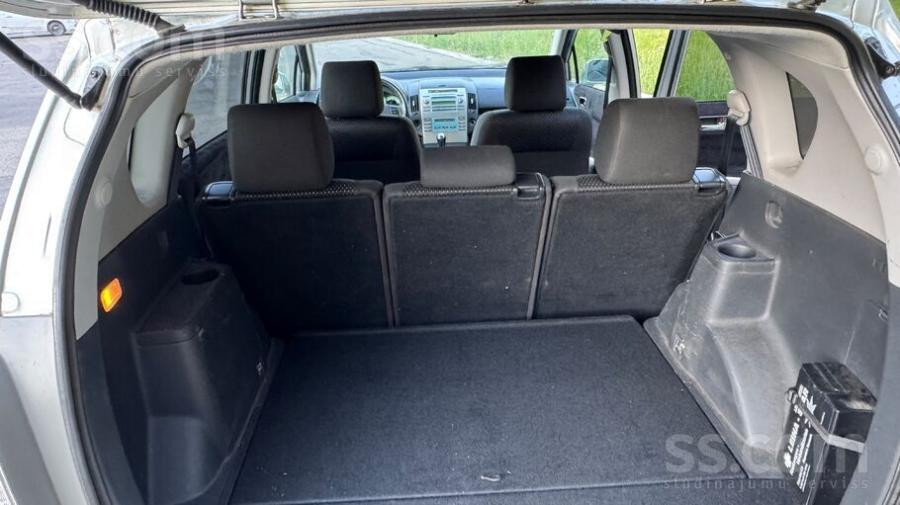 Pelēks Toyota Corolla Verso 2009 Rīga, ar dzinēja tilpumu 2.20 L un nobraukumu 243 tūkst. km par 3200 €, foto 8 vietnē AUTOMOTO.COM.LV