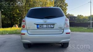 Pelēks Toyota Corolla Verso 2009 Rīga, ar dzinēja tilpumu 2.20 L un nobraukumu 243 tūkst. km par 3200 €, foto 12 vietnē AUTOMOTO.COM.LV