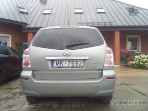 Pelēks Toyota Corolla Verso 2009 Cēsis, ar dzinēja tilpumu 2.20 L un nobraukumu 162 tūkst. km par 3200 €, foto 4 vietnē AUTOMOTO.COM.LV