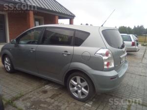 Pelēks Toyota Corolla Verso 2009 Cēsis, ar dzinēja tilpumu 2.20 L un nobraukumu 162 tūkst. km par 3200 €, foto 5 vietnē AUTOMOTO.COM.LV