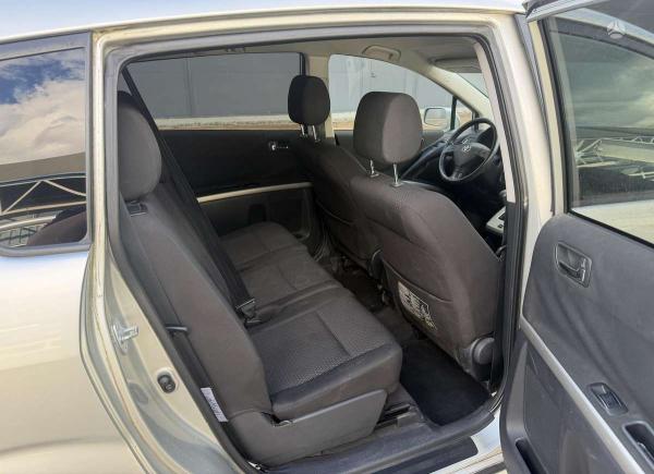 Pelēks Toyota Corolla Verso 2009 Viļņa, ar dzinēja tilpumu 1.80 L un nobraukumu 308 tūkst. km par 2950 €, foto 10 vietnē AUTOMOTO.COM.LV