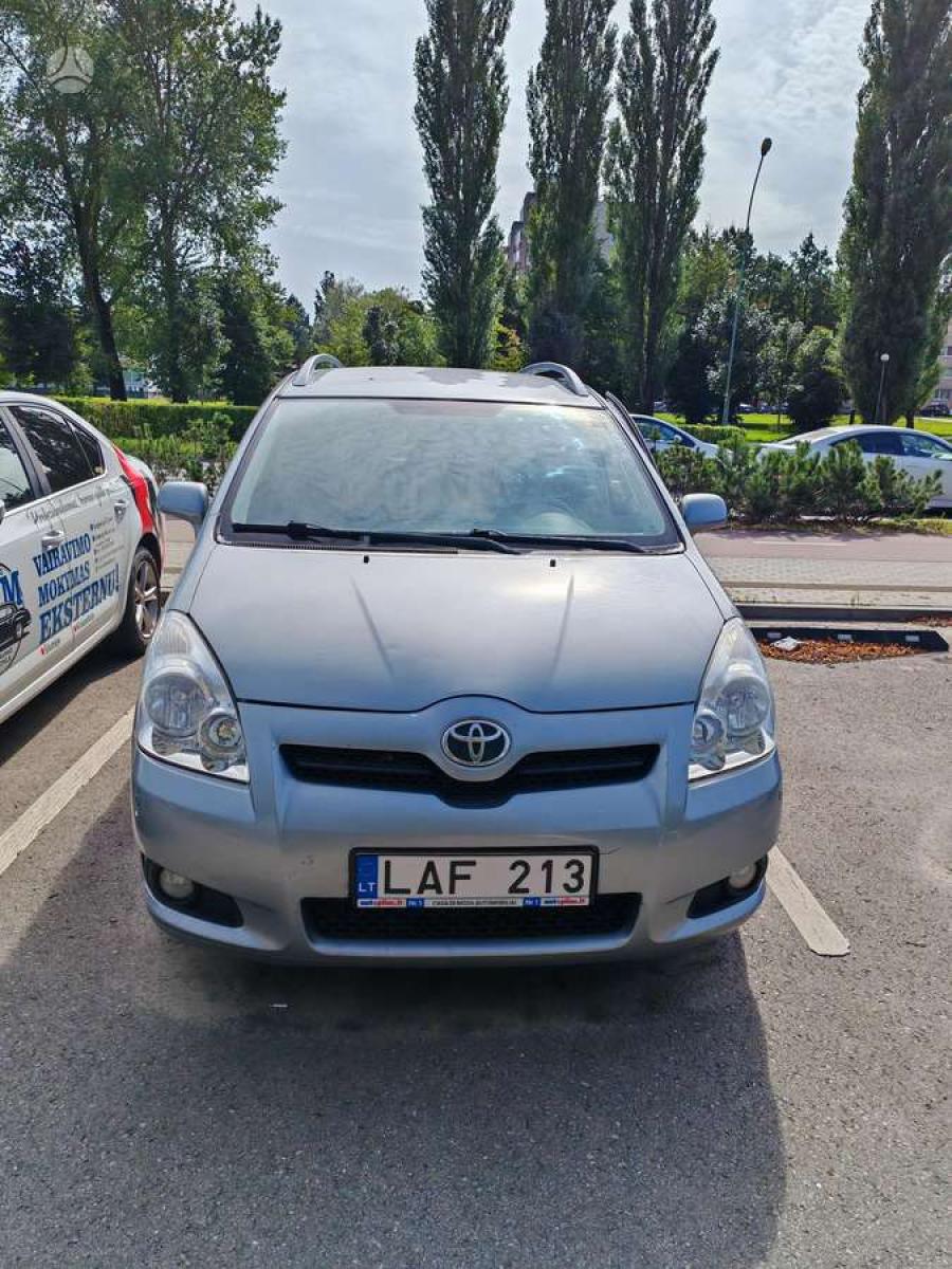 Pelēks Toyota Corolla Verso 2009 Klaipėda, ar dzinēja tilpumu 2.20 L un nobraukumu 248 tūkst. km par 1750 €, foto 6 vietnē AUTOMOTO.COM.LV