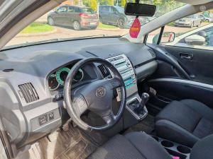 Pelēks Toyota Corolla Verso 2009 Klaipėda, ar dzinēja tilpumu 2.20 L un nobraukumu 248 tūkst. km par 1750 €, foto 7 vietnē AUTOMOTO.COM.LV