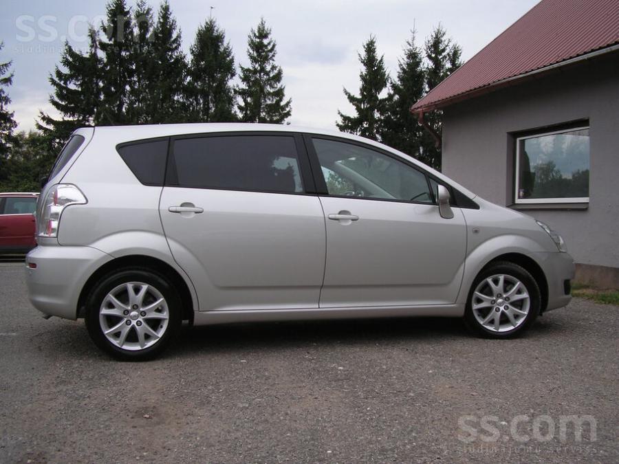 Pelēks Toyota Corolla Verso 2009 Rīga, ar dzinēja tilpumu 1.80 L un nobraukumu 0 tūkst. km par 5950 €, foto 4 vietnē AUTOMOTO.COM.LV