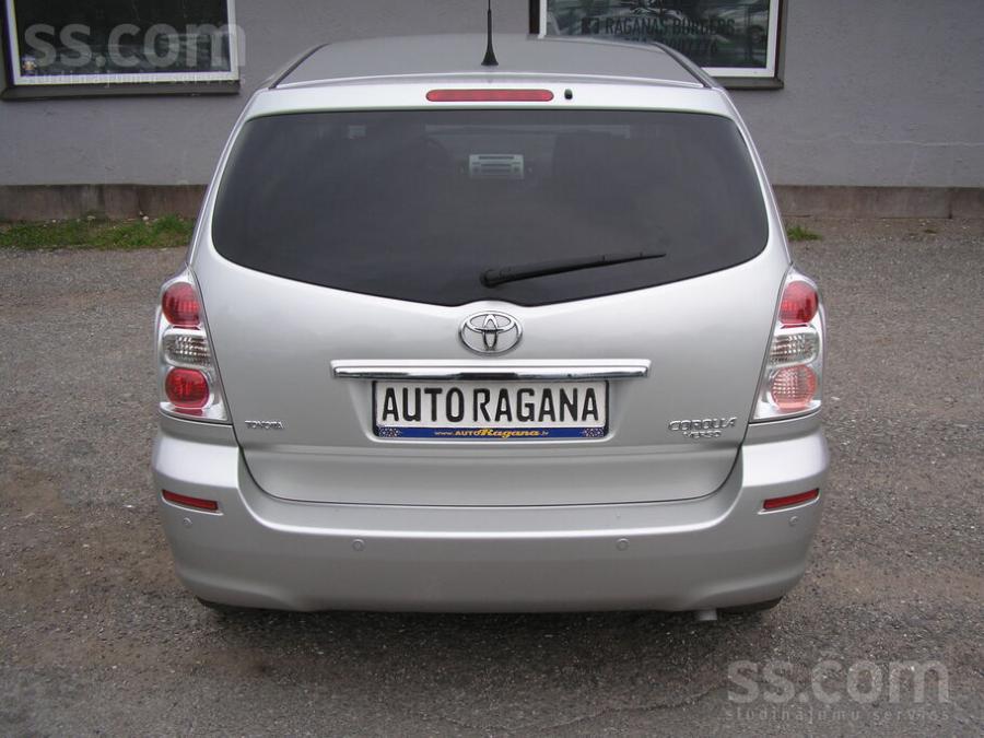 Pelēks Toyota Corolla Verso 2009 Rīga, ar dzinēja tilpumu 1.80 L un nobraukumu 0 tūkst. km par 5950 €, foto 7 vietnē AUTOMOTO.COM.LV