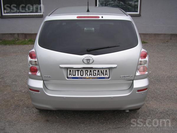 Тойота Королла Версо 2009 в Рига на AUTOMOTO.COM.LV Серый Тойота Королла Версо 2009 в Рига, объемом двигателя 1.80 л и пробегом 0 тыс. км за 5950 €, фото 7 на AUTOMOTO.COM.LV