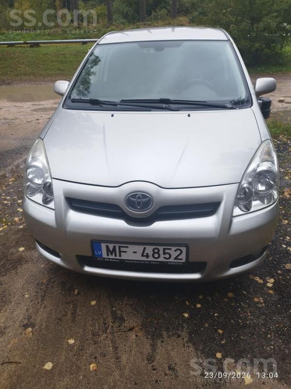 Grey Toyota Corolla Verso 2009 in Riga, with an engine capacity of 2.20 L and mileage of 239 thousand km for 3100 €, photo 3 on AUTOMOTO.COM.LV