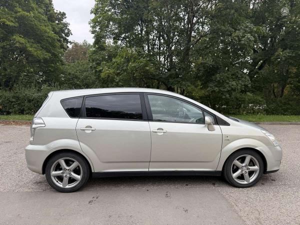 Pelēks Toyota Corolla Verso 2004 Kėdainiai, ar dzinēja tilpumu 0.00 L un nobraukumu 0 tūkst. km par 1650 €, foto 3 vietnē AUTOMOTO.COM.LV