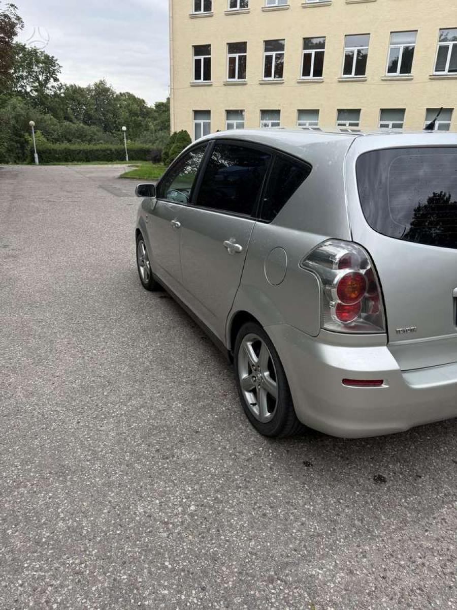 Pelēks Toyota Corolla Verso 2004 Kėdainiai, ar dzinēja tilpumu 0.00 L un nobraukumu 0 tūkst. km par 1650 €, foto 4 vietnē AUTOMOTO.COM.LV