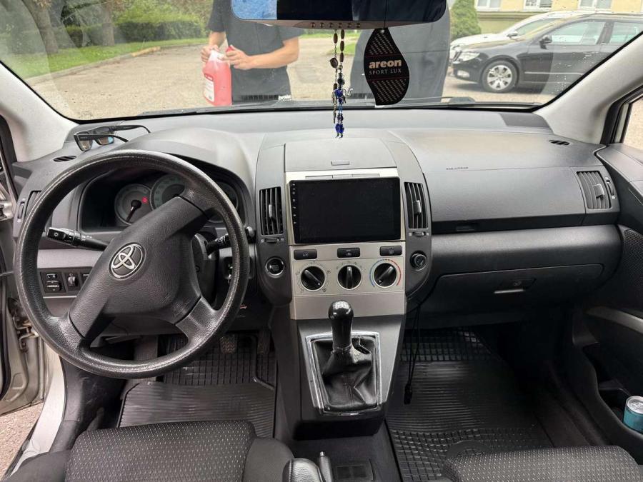 Pelēks Toyota Corolla Verso 2004 Kėdainiai, ar dzinēja tilpumu 0.00 L un nobraukumu 0 tūkst. km par 1650 €, foto 7 vietnē AUTOMOTO.COM.LV