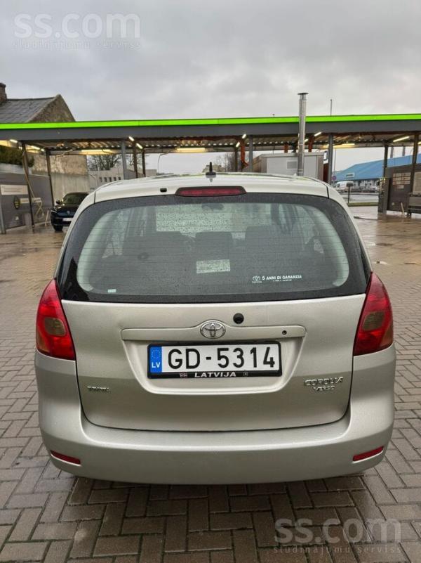 Pelēks Toyota Corolla Verso 2002 Rīga, ar dzinēja tilpumu 2.00 L un nobraukumu 290 tūkst. km par 1100 €, foto 8 vietnē AUTOMOTO.COM.LV
