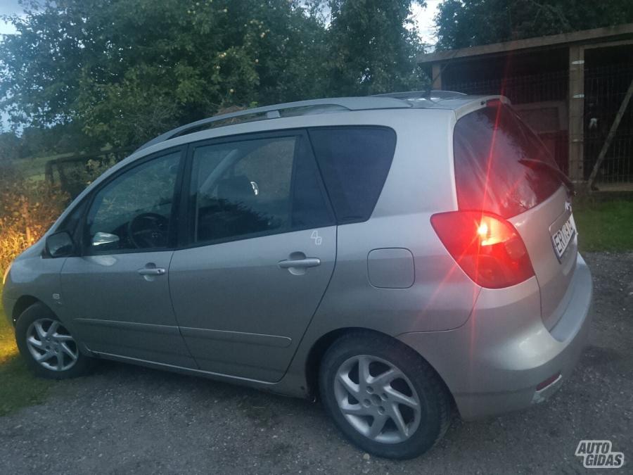 Grey Toyota Corolla Verso 2003 in Silale, with an engine capacity of 2.00 L and mileage of 400 thousand km for 750 €, photo 1 on AUTOMOTO.COM.LV