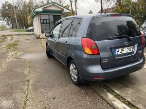 Grey Toyota Corolla Verso 2003 in Siauliai, with an engine capacity of 2.00 L and mileage of 0 thousand km for 699 €, photo 9 on AUTOMOTO.COM.LV