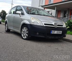 Grey Toyota Corolla Verso 2004 in Riga, with an engine capacity of 2.00 L and mileage of 330 thousand km for 1500 €, photo  on AUTOMOTO.COM.LV