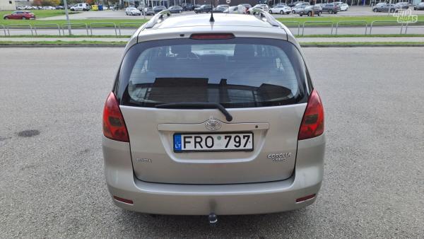 Pelēks Toyota Corolla Verso 2004 Kauņa, ar dzinēja tilpumu 1.80 L un nobraukumu 257 tūkst. km par 1800 €, foto 4 vietnē AUTOMOTO.COM.LV