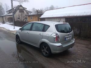 Grey Toyota Corolla Verso 2005 in Valga, with an engine capacity of 2.00 L and mileage of 251 thousand km for 1500 €, photo 2 on AUTOMOTO.COM.LV