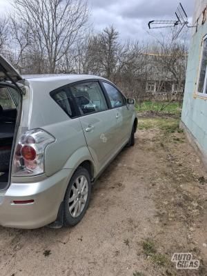 Pelēks Toyota Corolla Verso 2005 Viļņa, ar dzinēja tilpumu 2.00 L un nobraukumu 366 tūkst. km par 1600 €, foto 5 vietnē AUTOMOTO.COM.LV