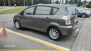 Grey Toyota Corolla Verso 2005 in Tallinn, with an engine capacity of 95.00 L and mileage of 169 thousand km for 3100 €, photo  on AUTOMOTO.COM.LV