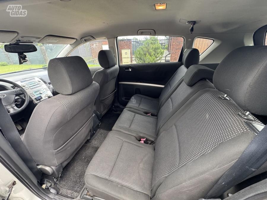 Pelēks Toyota Corolla Verso 2005 Kauņa, ar dzinēja tilpumu 2.20 L un nobraukumu 350 tūkst. km par 1600 €, foto 7 vietnē AUTOMOTO.COM.LV