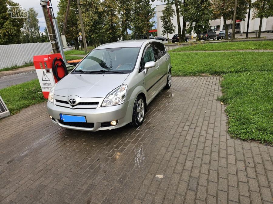 Серый Тойота Королла Версо 2005 в Вилкавишкис, объемом двигателя 2.00 л и пробегом 0 тыс. км за 1350 €, фото 4 на AUTOMOTO.COM.LV