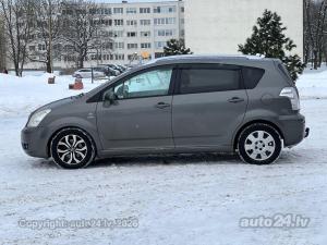 Pelēks Toyota Corolla Verso 2006 Narva, ar dzinēja tilpumu 2.20 L un nobraukumu 307 tūkst. km par 999 €, foto 7 vietnē AUTOMOTO.COM.LV