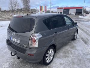 Pelēks Toyota Corolla Verso 2006 Šilutė, ar dzinēja tilpumu 2.20 L un nobraukumu 400 tūkst. km par 1400 €, foto 3 vietnē AUTOMOTO.COM.LV