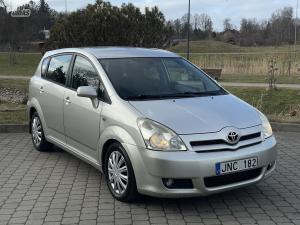 Grey Toyota Corolla Verso 2006 in Silute, with an engine capacity of 2.20 L and mileage of 358 thousand km for 1450 €, photo 3 on AUTOMOTO.COM.LV