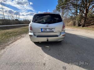 Grey Toyota Corolla Verso 2006 in Voru, with an engine capacity of 2.20 L and mileage of 0 thousand km for 1700 €, photo 7 on AUTOMOTO.COM.LV