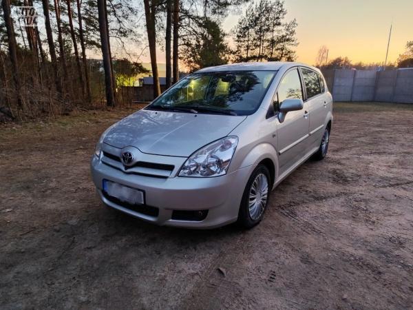 Grey Toyota Corolla Verso 2006 in Vilnius, with an engine capacity of 2.20 L and mileage of 196 thousand km for 1400 €, photo 2 on AUTOMOTO.COM.LV