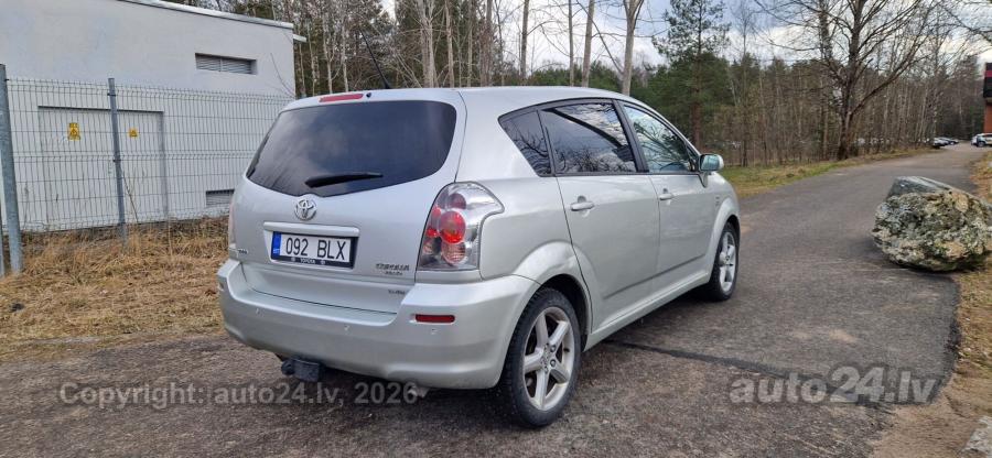Pelēks Toyota Corolla Verso 2006 Tallina, ar dzinēja tilpumu 2.20 L un nobraukumu 330 tūkst. km par 1299 €, foto 5 vietnē AUTOMOTO.COM.LV