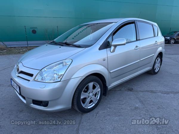 Pelēks Toyota Corolla Verso 2006 Tallina, ar dzinēja tilpumu 1.80 L un nobraukumu 101 tūkst. km par 2999 €, foto 1 vietnē AUTOMOTO.COM.LV