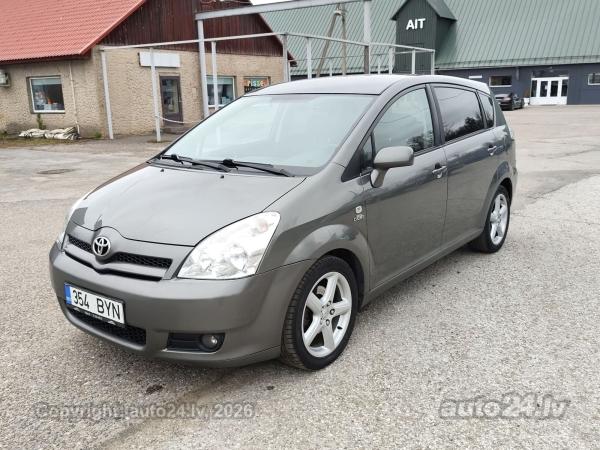 Pelēks Toyota Corolla Verso 2006 Tartu, ar dzinēja tilpumu 2.20 L un nobraukumu 200 tūkst. km par 2650 €, foto 2 vietnē AUTOMOTO.COM.LV