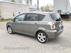 Pelēks Toyota Corolla Verso 2006 Tartu, ar dzinēja tilpumu 2.20 L un nobraukumu 200 tūkst. km par 2650 €, foto 4 vietnē AUTOMOTO.COM.LV