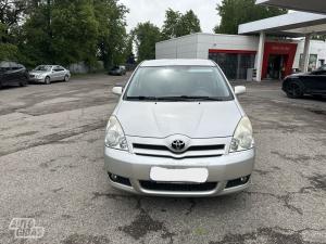 Grey Toyota Corolla Verso 2006 in Kaunas, with an engine capacity of 2.20 L and mileage of 230 thousand km for 3200 €, photo 3 on AUTOMOTO.COM.LV