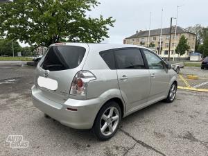 Grey Toyota Corolla Verso 2006 in Kaunas, with an engine capacity of 2.20 L and mileage of 230 thousand km for 3200 €, photo 5 on AUTOMOTO.COM.LV