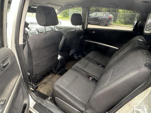Grey Toyota Corolla Verso 2006 in Kaunas, with an engine capacity of 2.20 L and mileage of 230 thousand km for 3200 €, photo 9 on AUTOMOTO.COM.LV