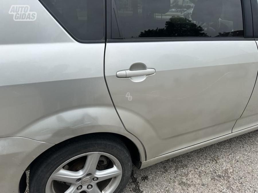 Grey Toyota Corolla Verso 2006 in Kaunas, with an engine capacity of 2.20 L and mileage of 230 thousand km for 3200 €, photo 11 on AUTOMOTO.COM.LV