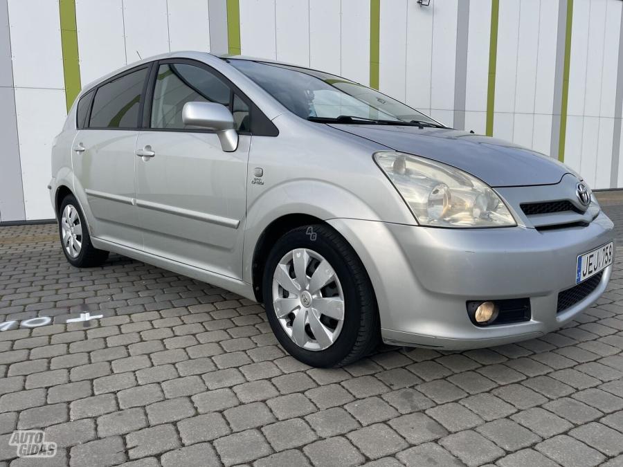 Grey Toyota Corolla Verso 2006 in Vilnius, with an engine capacity of 2.00 L and mileage of 300 thousand km for 1950 €, photo 9 on AUTOMOTO.COM.LV