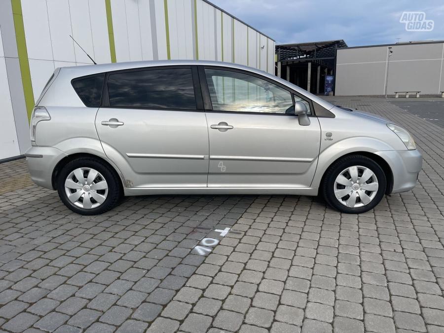Grey Toyota Corolla Verso 2006 in Vilnius, with an engine capacity of 2.00 L and mileage of 300 thousand km for 1950 €, photo 11 on AUTOMOTO.COM.LV