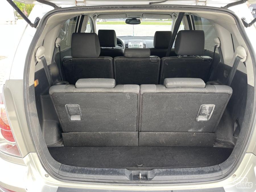 Grey Toyota Corolla Verso 2006 in Vilnius, with an engine capacity of 2.00 L and mileage of 300 thousand km for 1950 €, photo 24 on AUTOMOTO.COM.LV
