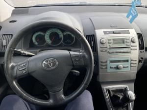 Grey Toyota Corolla Verso 2006 in Vilnius, with an engine capacity of 2.00 L and mileage of 300 thousand km for 1950 €, photo 29 on AUTOMOTO.COM.LV