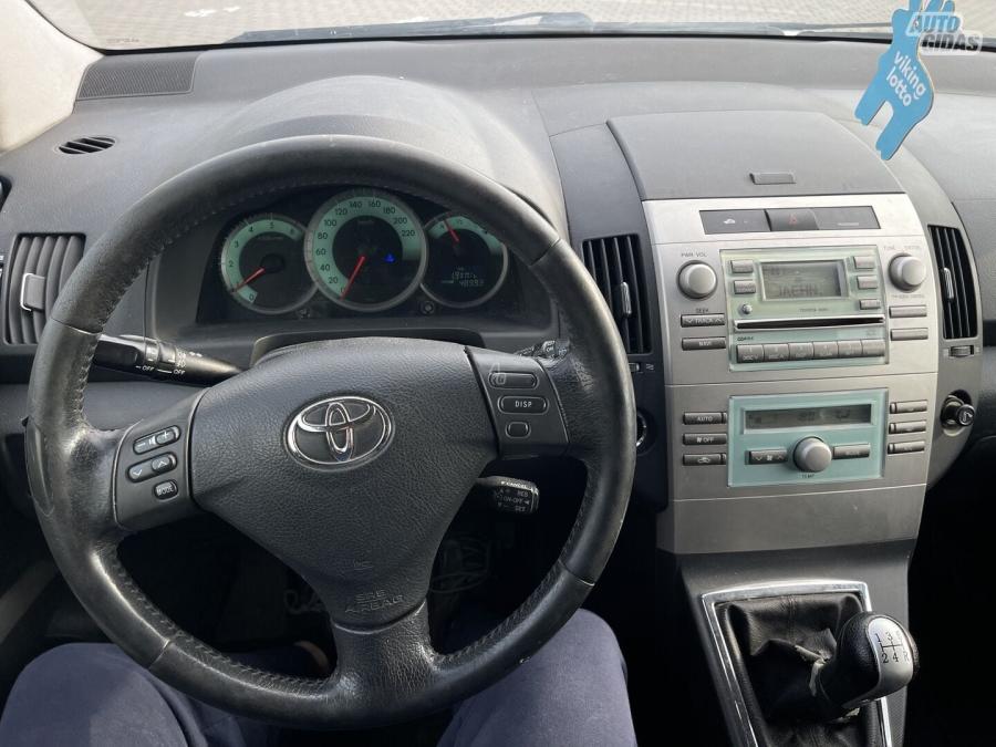 Grey Toyota Corolla Verso 2006 in Vilnius, with an engine capacity of 2.00 L and mileage of 300 thousand km for 1950 €, photo 29 on AUTOMOTO.COM.LV