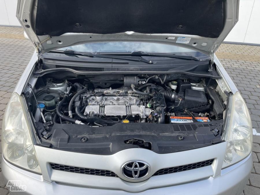 Grey Toyota Corolla Verso 2006 in Vilnius, with an engine capacity of 2.00 L and mileage of 300 thousand km for 1950 €, photo 31 on AUTOMOTO.COM.LV