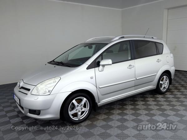 Pelēks Toyota Corolla Verso 2006 Tallina, ar dzinēja tilpumu 1.80 L un nobraukumu 289 tūkst. km par 1699 €, foto 2 vietnē AUTOMOTO.COM.LV