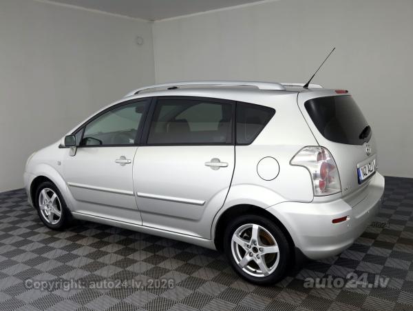 Pelēks Toyota Corolla Verso 2006 Tallina, ar dzinēja tilpumu 1.80 L un nobraukumu 289 tūkst. km par 1699 €, foto 4 vietnē AUTOMOTO.COM.LV